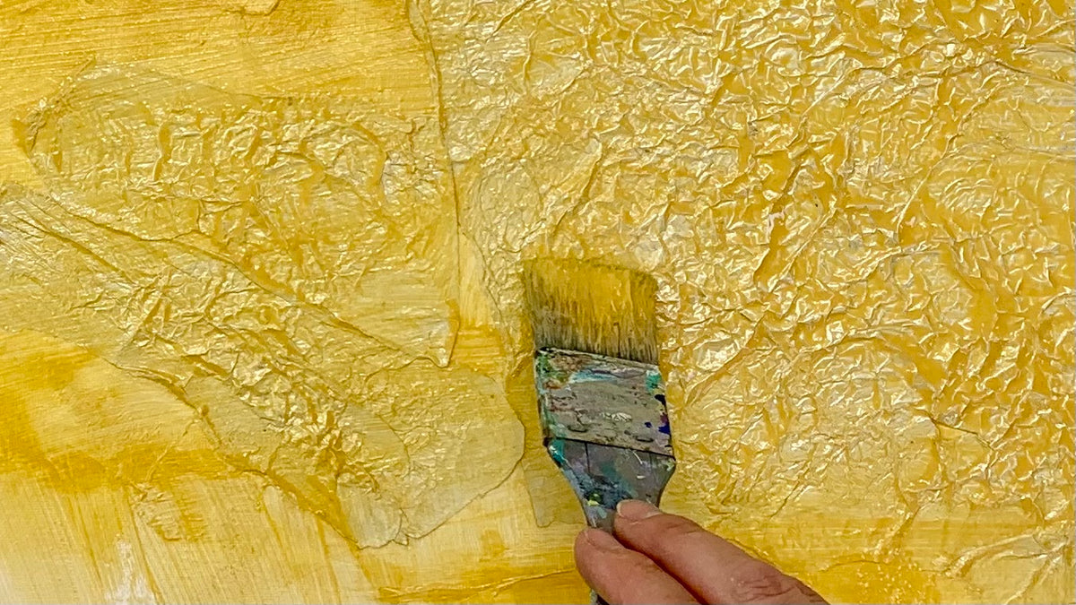 Alufolie als Leinwand: Goldene Kunstwerke mit Struktur und Glanz ...